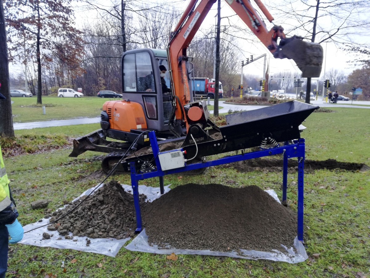 Etramo. Mobile Mini Screener for hire or rental companies