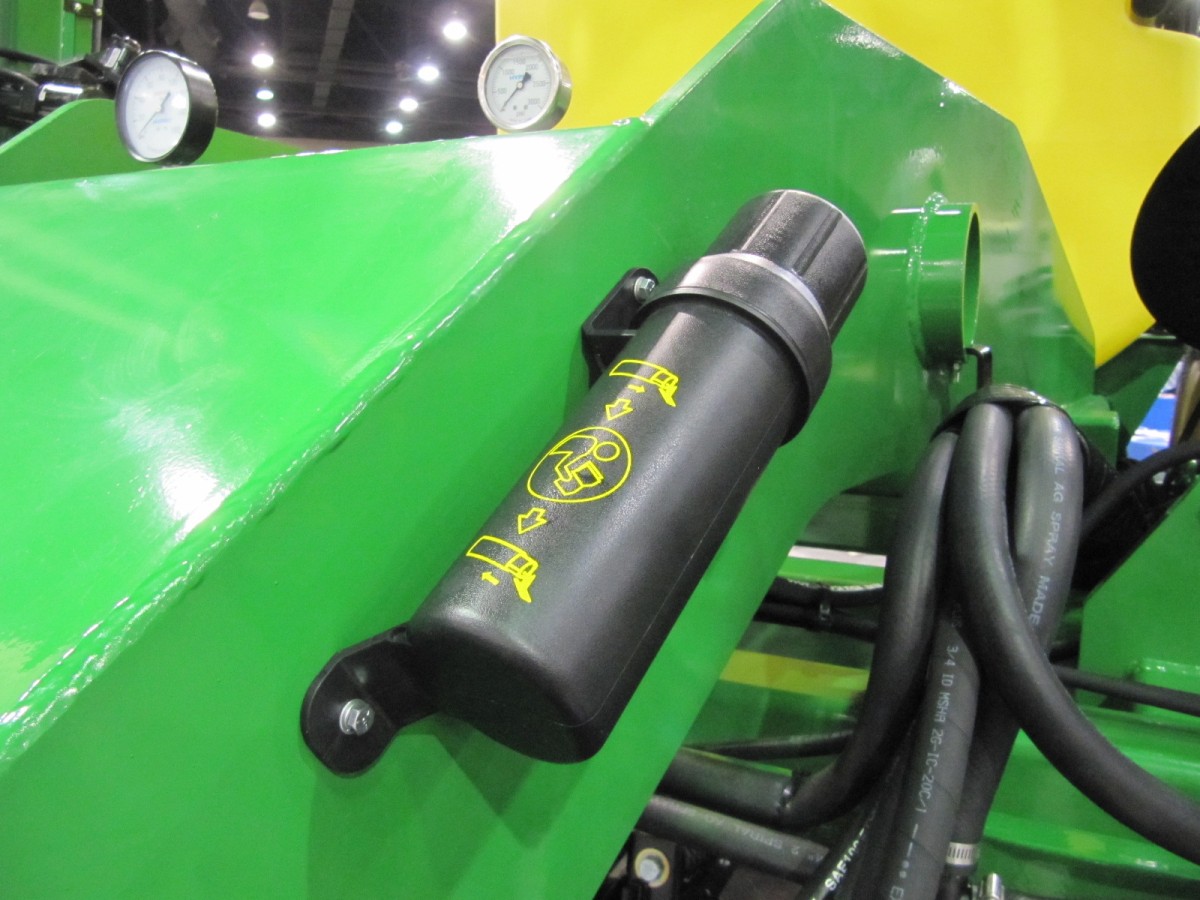 Etramo. Manual holder Large for hire or rental companies